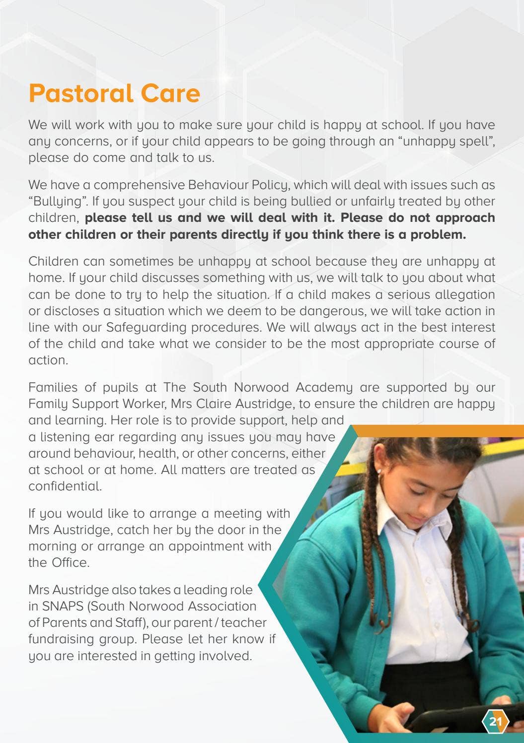 Parent Info Booklet by Smarter Reach | Marketing for Schools - Issuu