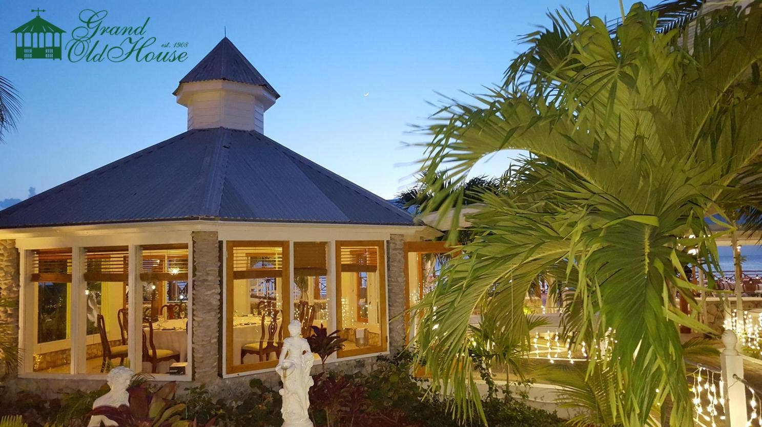 Host Your Special Event at a Beautiful Waterfront Restaurant in Cayman ...